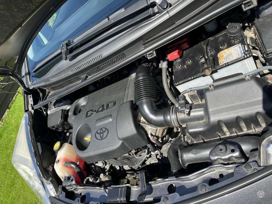 Pelēks Toyota Verso-S 2012 Alīta, ar dzinēja tilpumu 0.00 L un nobraukumu 243 tūkst. km par 4350 €, foto 8 vietnē AUTOMOTO.COM.LV