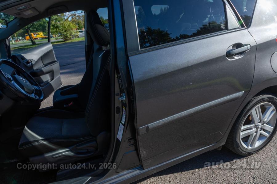 Pelēks Toyota Verso-S 2013 Tallina, ar dzinēja tilpumu 1.30 L un nobraukumu 157 tūkst. km par 4950 €, foto 7 vietnē AUTOMOTO.COM.LV