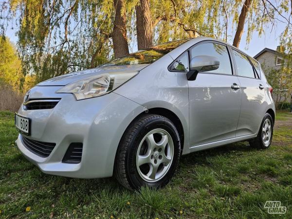 Grey Toyota Verso-S 2011 in Klaipeda, with an engine capacity of 1.30 L and mileage of 99 thousand km for 4750 €, photo 5 on AUTOMOTO.COM.LV