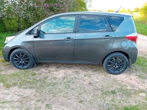 Pelēks Toyota Verso-S 2011 Valka, ar dzinēja tilpumu 1.40 L un nobraukumu 245 tūkst. km par 4100 €, foto 3 vietnē AUTOMOTO.COM.LV