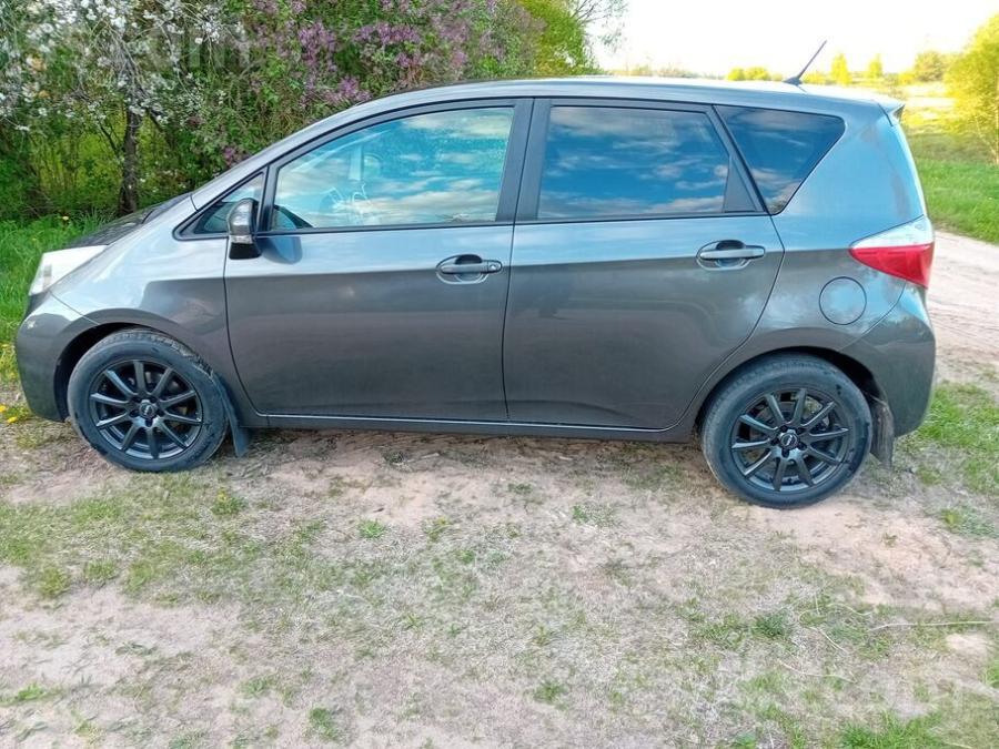 Pelēks Toyota Verso-S 2011 Valka, ar dzinēja tilpumu 1.40 L un nobraukumu 245 tūkst. km par 4100 €, foto 3 vietnē AUTOMOTO.COM.LV