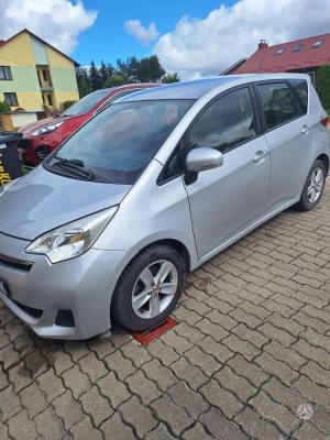 Grey Toyota Verso-S 2011 in Alytus, with an engine capacity of 1.36 L and mileage of 111 thousand km for 4500 €, photo  on AUTOMOTO.COM.LV