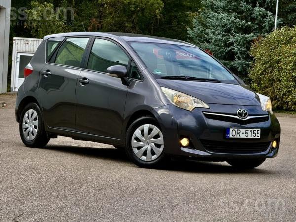 Pelēks Toyota Verso-S 2012 Rīga, ar dzinēja tilpumu 1.40 L un nobraukumu 240 tūkst. km par 4570 €, foto 1 vietnē AUTOMOTO.COM.LV