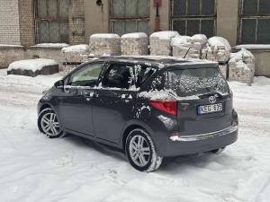 Grey Toyota Verso-S 2013 in Kaunas, with an engine capacity of 1.36 L and mileage of 194 thousand km for 5150 €, photo 6 on AUTOMOTO.COM.LV