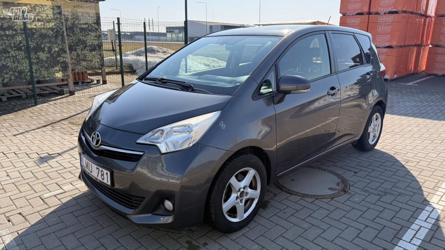 Toyota Verso-S 2011 in Panevezys, with an engine capacity of 1.40 L and mileage of 218 thousand km for 3600 €, photo 1 on AUTOMOTO.COM.LV