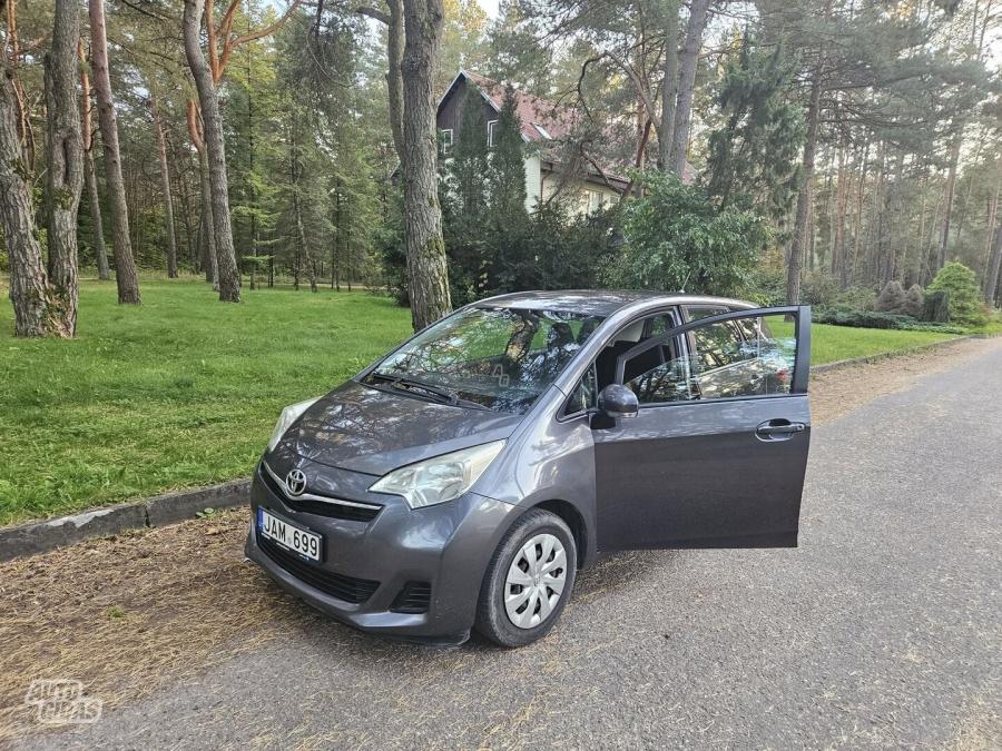 Toyota Verso-S 2012 Kauņa, ar dzinēja tilpumu 1.30 L un nobraukumu 224 tūkst. km par 3850 €, foto 1 vietnē AUTOMOTO.COM.LV