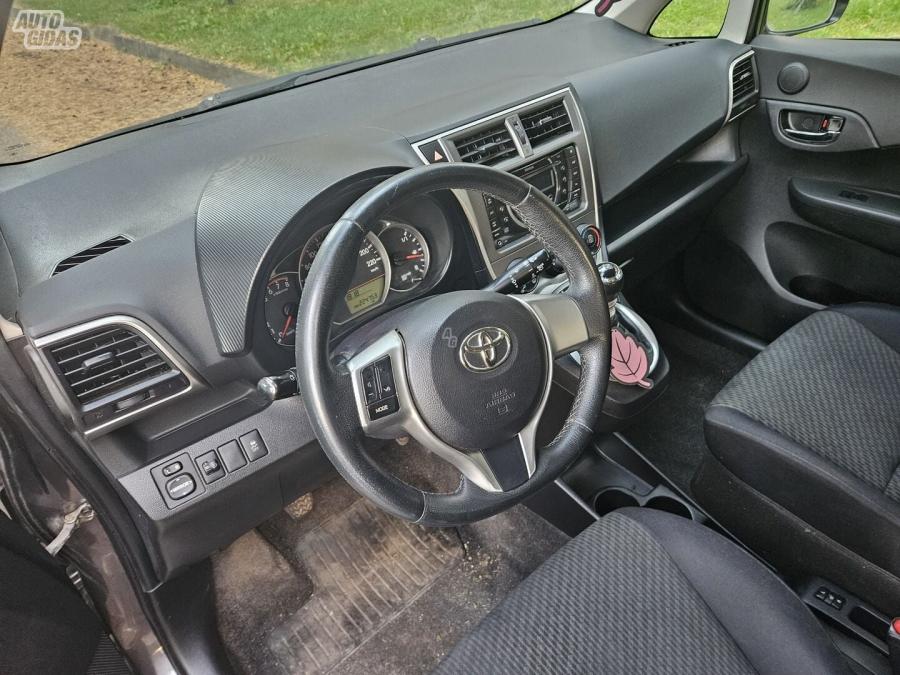 Toyota Verso-S 2012 Kauņa, ar dzinēja tilpumu 1.30 L un nobraukumu 224 tūkst. km par 3850 €, foto 16 vietnē AUTOMOTO.COM.LV