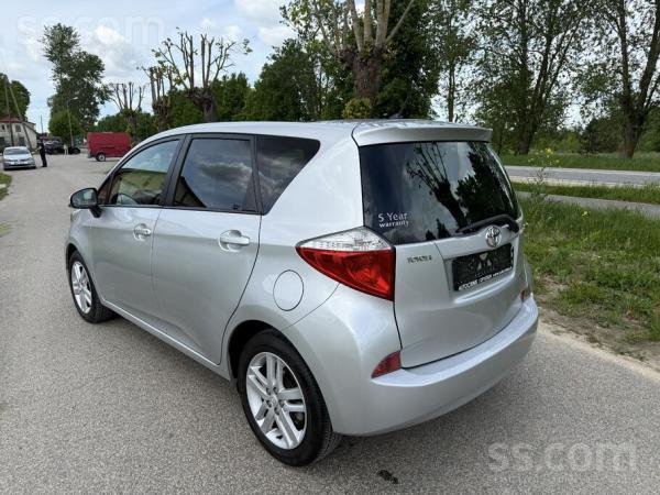 Toyota Verso-S 2014 Ogre, ar dzinēja tilpumu 1.30 L un nobraukumu 210 tūkst. km par 5199 €, foto 5 vietnē AUTOMOTO.COM.LV