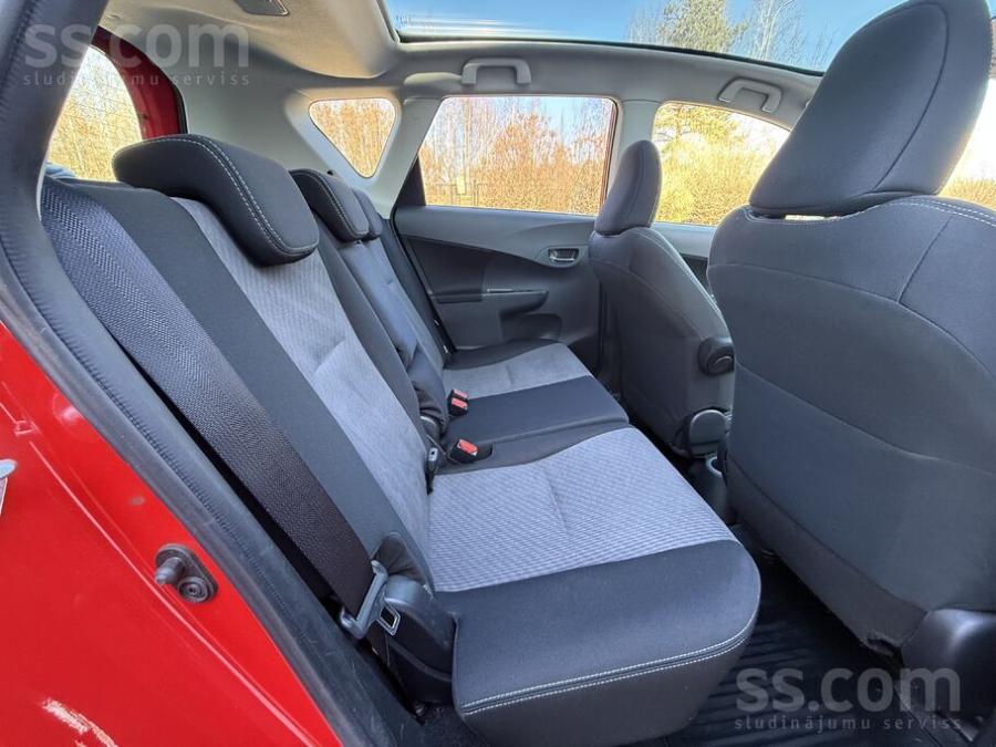 Red Toyota Verso-S 2014 in Riga, with an engine capacity of 1.40 L and mileage of 230 thousand km for 4750 €, photo 17 on AUTOMOTO.COM.LV