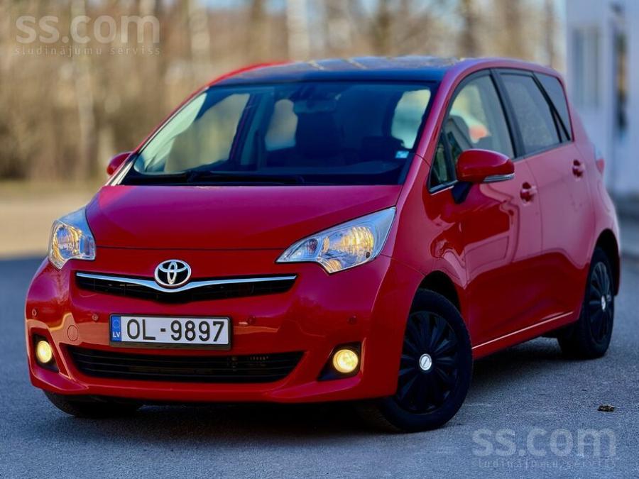 Sarkans Toyota Verso-S 2014 Rīga, ar dzinēja tilpumu 1.40 L un nobraukumu 230 tūkst. km par 4750 €, foto 3 vietnē AUTOMOTO.COM.LV