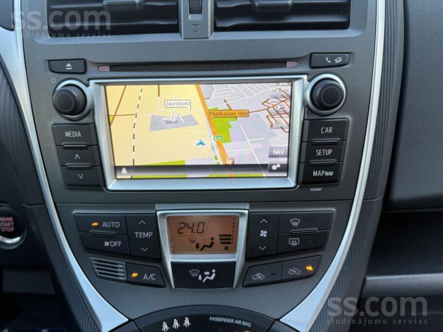 Sarkans Toyota Verso-S 2014 Rīga, ar dzinēja tilpumu 1.40 L un nobraukumu 230 tūkst. km par 4750 €, foto 26 vietnē AUTOMOTO.COM.LV