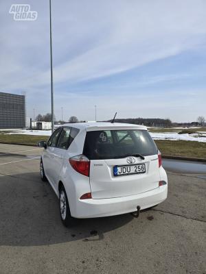 Toyota Verso-S 2014 Šauļi, ar dzinēja tilpumu 1.40 L un nobraukumu 107 tūkst. km par 5400 €, foto 3 vietnē AUTOMOTO.COM.LV