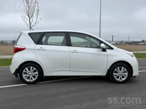Balts Toyota Verso-S 2011 Liepāja, ar dzinēja tilpumu 1.30 L un nobraukumu 34 tūkst. km par 6600 €, foto 6 vietnē AUTOMOTO.COM.LV
