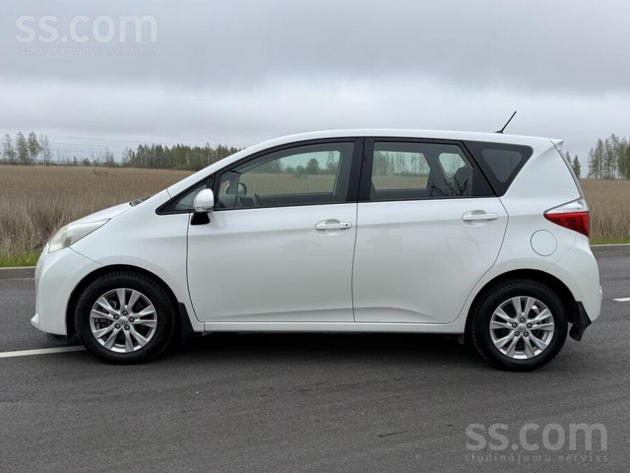Balts Toyota Verso-S 2011 Liepāja, ar dzinēja tilpumu 1.30 L un nobraukumu 34 tūkst. km par 6600 €, foto 7 vietnē AUTOMOTO.COM.LV