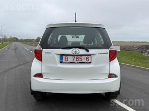 Balts Toyota Verso-S 2011 Liepāja, ar dzinēja tilpumu 1.30 L un nobraukumu 34 tūkst. km par 6600 €, foto 9 vietnē AUTOMOTO.COM.LV