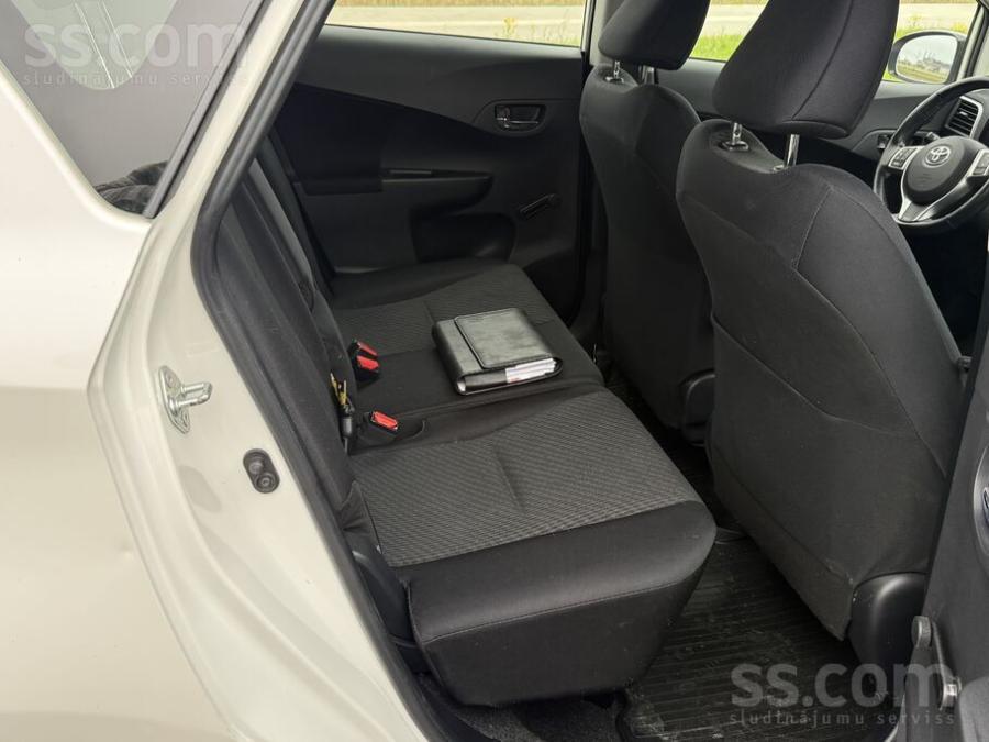 Balts Toyota Verso-S 2011 Liepāja, ar dzinēja tilpumu 1.30 L un nobraukumu 34 tūkst. km par 6600 €, foto 12 vietnē AUTOMOTO.COM.LV