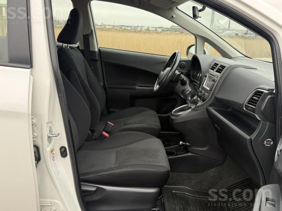 Balts Toyota Verso-S 2011 Liepāja, ar dzinēja tilpumu 1.30 L un nobraukumu 34 tūkst. km par 6600 €, foto 13 vietnē AUTOMOTO.COM.LV