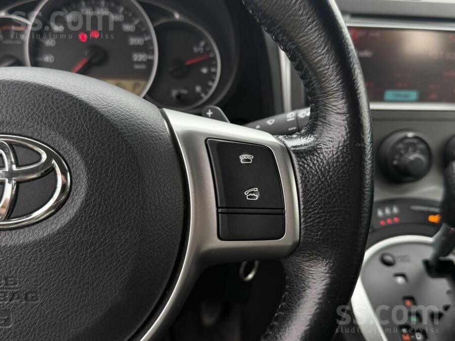 Balts Toyota Verso-S 2011 Liepāja, ar dzinēja tilpumu 1.30 L un nobraukumu 34 tūkst. km par 6600 €, foto 20 vietnē AUTOMOTO.COM.LV