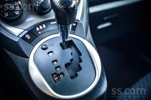 Белый Тойота Verso-S 2011 в Рига, объемом двигателя 1.30 л и пробегом 180 тыс. км за 3990 €, фото 10 на AUTOMOTO.COM.LV