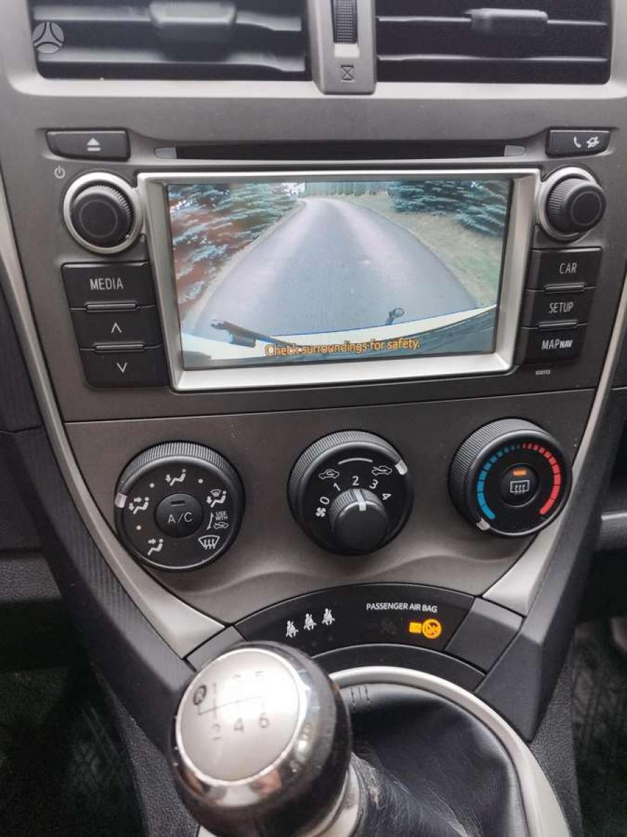 Balts Toyota Verso-S 2013 Utena, ar dzinēja tilpumu 1.36 L un nobraukumu 221 tūkst. km par 4600 €, foto 9 vietnē AUTOMOTO.COM.LV
