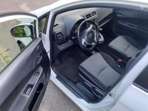 Balts Toyota Verso-S 2013 Kauņa, ar dzinēja tilpumu 1.33 L un nobraukumu 190 tūkst. km par 4900 €, foto 7 vietnē AUTOMOTO.COM.LV