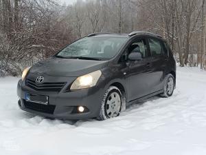 Toyota Verso 2010 in Siauliai, with an engine capacity of 2.00 L and mileage of 320 thousand km for 3200 €, photo  on AUTOMOTO.COM.LV