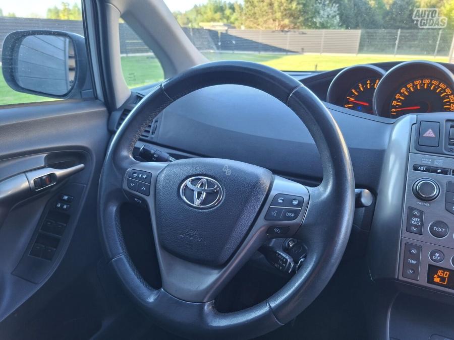 Toyota Verso 2010 Šilutė, ar dzinēja tilpumu 2.00 L un nobraukumu 280 tūkst. km par 3800 €, foto 10 vietnē AUTOMOTO.COM.LV