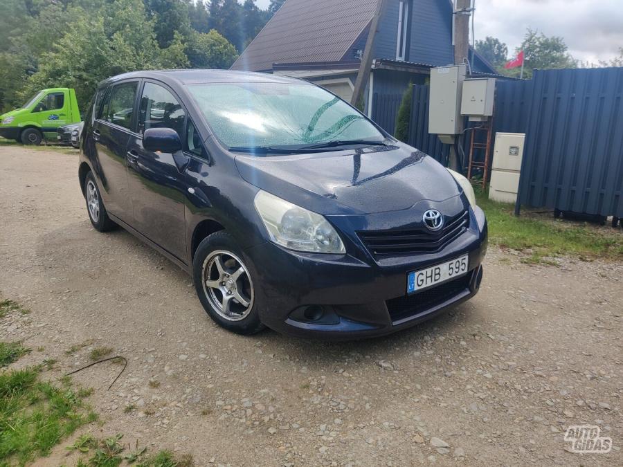 Toyota Verso 2010 Šauļi, ar dzinēja tilpumu 2.00 L un nobraukumu 350 tūkst. km par 2900 €, foto 3 vietnē AUTOMOTO.COM.LV