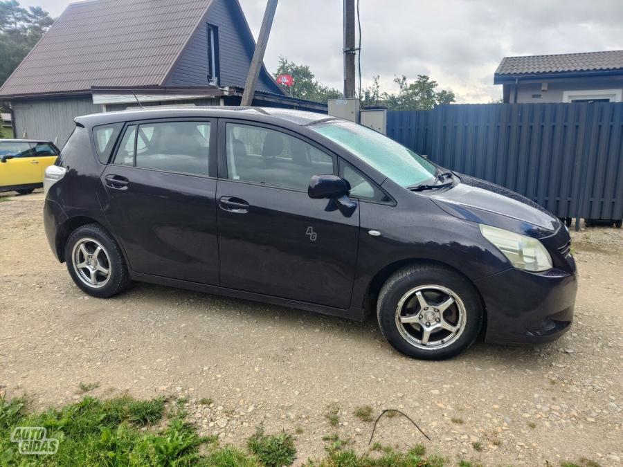 Toyota Verso 2010 Šauļi, ar dzinēja tilpumu 2.00 L un nobraukumu 350 tūkst. km par 2900 €, foto 4 vietnē AUTOMOTO.COM.LV