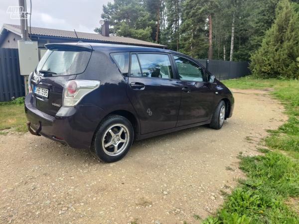 Toyota Verso 2010 in Siauliai, with an engine capacity of 2.00 L and mileage of 350 thousand km for 2900 €, photo 4 on AUTOMOTO.COM.LV