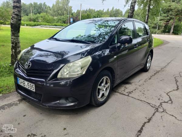 Тойота Версо 2010 в Шяуляй, объемом двигателя 2.00 л и пробегом 350 тыс. км за 2850 €, фото 2 на AUTOMOTO.COM.LV