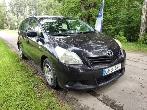 Toyota Verso 2010 Šauļi, ar dzinēja tilpumu 2.00 L un nobraukumu 350 tūkst. km par 2850 €, foto 1 vietnē AUTOMOTO.COM.LV