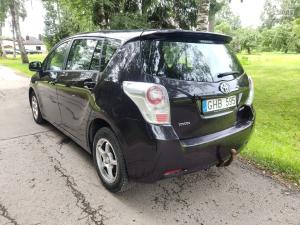 Toyota Verso 2010 in Siauliai, with an engine capacity of 2.00 L and mileage of 350 thousand km for 2850 €, photo 5 on AUTOMOTO.COM.LV