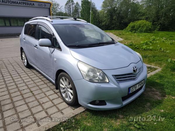 Toyota Verso 2011 Tallina, ar dzinēja tilpumu 2.20 L un nobraukumu 443 tūkst. km par 2600 €, foto 2 vietnē AUTOMOTO.COM.LV