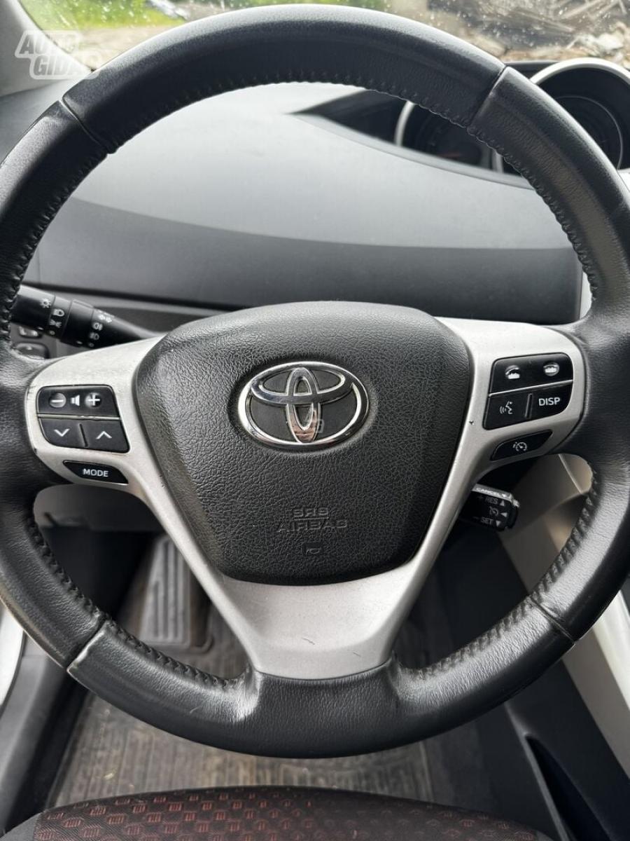 Toyota Verso 2011 Biržai, ar dzinēja tilpumu 2.00 L un nobraukumu 250 tūkst. km par 2200 €, foto 6 vietnē AUTOMOTO.COM.LV