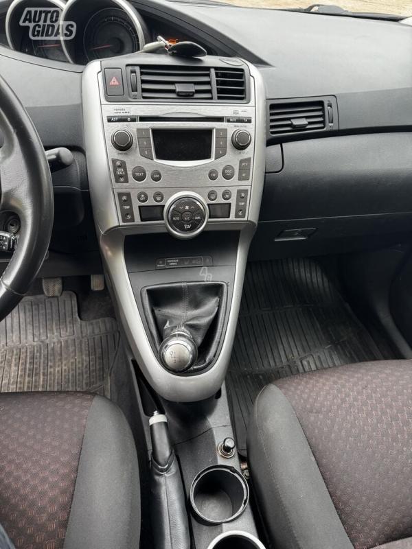 Toyota Verso 2011 Biržai, ar dzinēja tilpumu 2.00 L un nobraukumu 250 tūkst. km par 2200 €, foto 7 vietnē AUTOMOTO.COM.LV