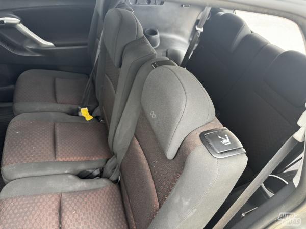 Toyota Verso 2011 Biržai, ar dzinēja tilpumu 2.00 L un nobraukumu 250 tūkst. km par 2200 €, foto 8 vietnē AUTOMOTO.COM.LV