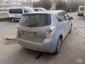 Toyota Verso 2011 Viļņa, ar dzinēja tilpumu 2.00 L un nobraukumu 323 tūkst. km par 1800 €, foto 4 vietnē AUTOMOTO.COM.LV