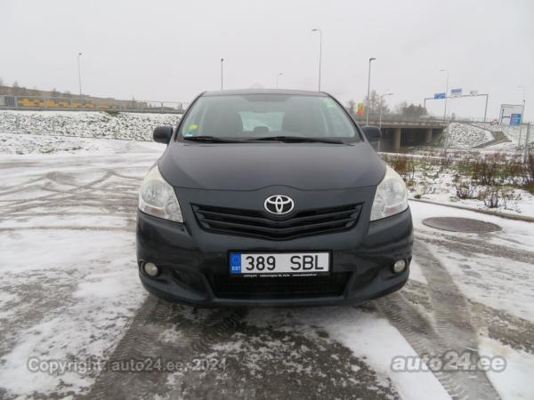Toyota Verso 2012 in Tartu, with an engine capacity of 2.00 L and mileage of 225 thousand km for 4900 €, photo 8 on AUTOMOTO.COM.LV