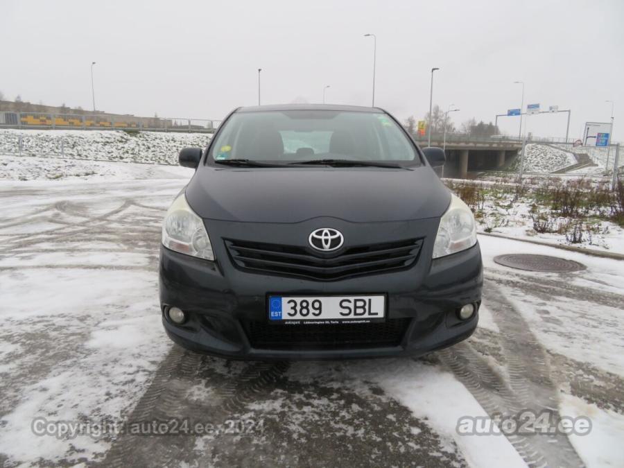 Toyota Verso 2012 in Tartu, with an engine capacity of 2.00 L and mileage of 225 thousand km for 4900 €, photo 8 on AUTOMOTO.COM.LV