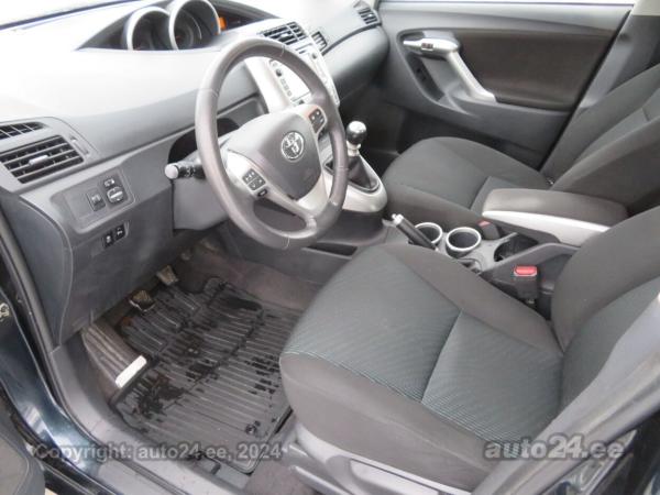 Toyota Verso 2012 in Tartu, with an engine capacity of 2.00 L and mileage of 225 thousand km for 4900 €, photo 9 on AUTOMOTO.COM.LV