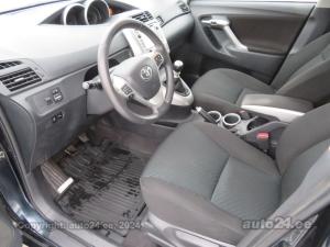 Toyota Verso 2012 in Tartu, with an engine capacity of 2.00 L and mileage of 225 thousand km for 4900 €, photo 9 on AUTOMOTO.COM.LV