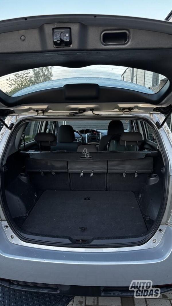 Toyota Verso 2013 Viļņa, ar dzinēja tilpumu 2.00 L un nobraukumu 264 tūkst. km par 5400 €, foto 5 vietnē AUTOMOTO.COM.LV