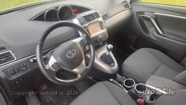 Toyota Verso 2014 Tallina, ar dzinēja tilpumu 1.60 L un nobraukumu 339 tūkst. km par 3990 €, foto 4 vietnē AUTOMOTO.COM.LV