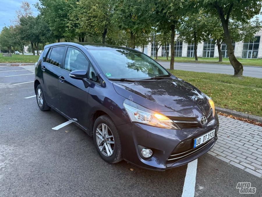 Toyota Verso 2015 Mažeikiai, ar dzinēja tilpumu 1.60 L un nobraukumu 239 tūkst. km par 5550 €, foto 3 vietnē AUTOMOTO.COM.LV