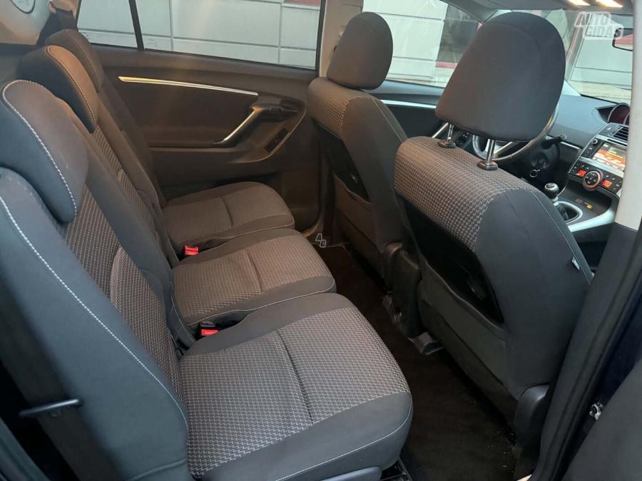Toyota Verso 2015 Mažeikiai, ar dzinēja tilpumu 1.60 L un nobraukumu 239 tūkst. km par 5550 €, foto 26 vietnē AUTOMOTO.COM.LV