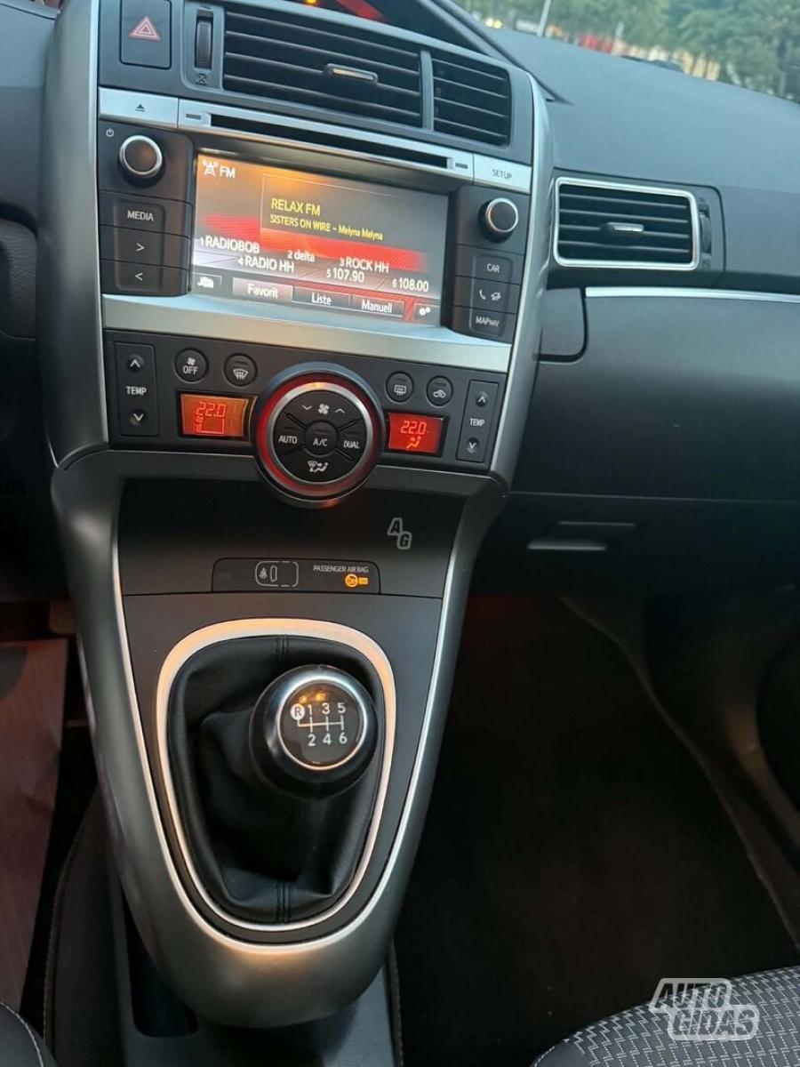 Toyota Verso 2015 Mažeikiai, ar dzinēja tilpumu 1.60 L un nobraukumu 239 tūkst. km par 5550 €, foto 30 vietnē AUTOMOTO.COM.LV