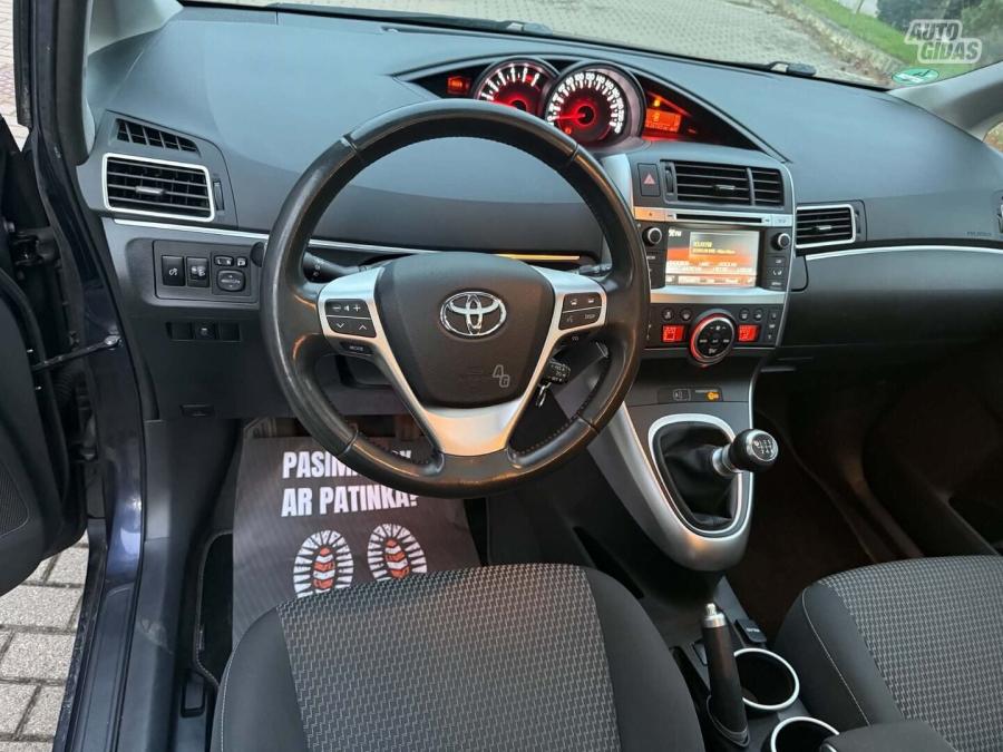 Toyota Verso 2015 Mažeikiai, ar dzinēja tilpumu 1.60 L un nobraukumu 239 tūkst. km par 5550 €, foto 34 vietnē AUTOMOTO.COM.LV