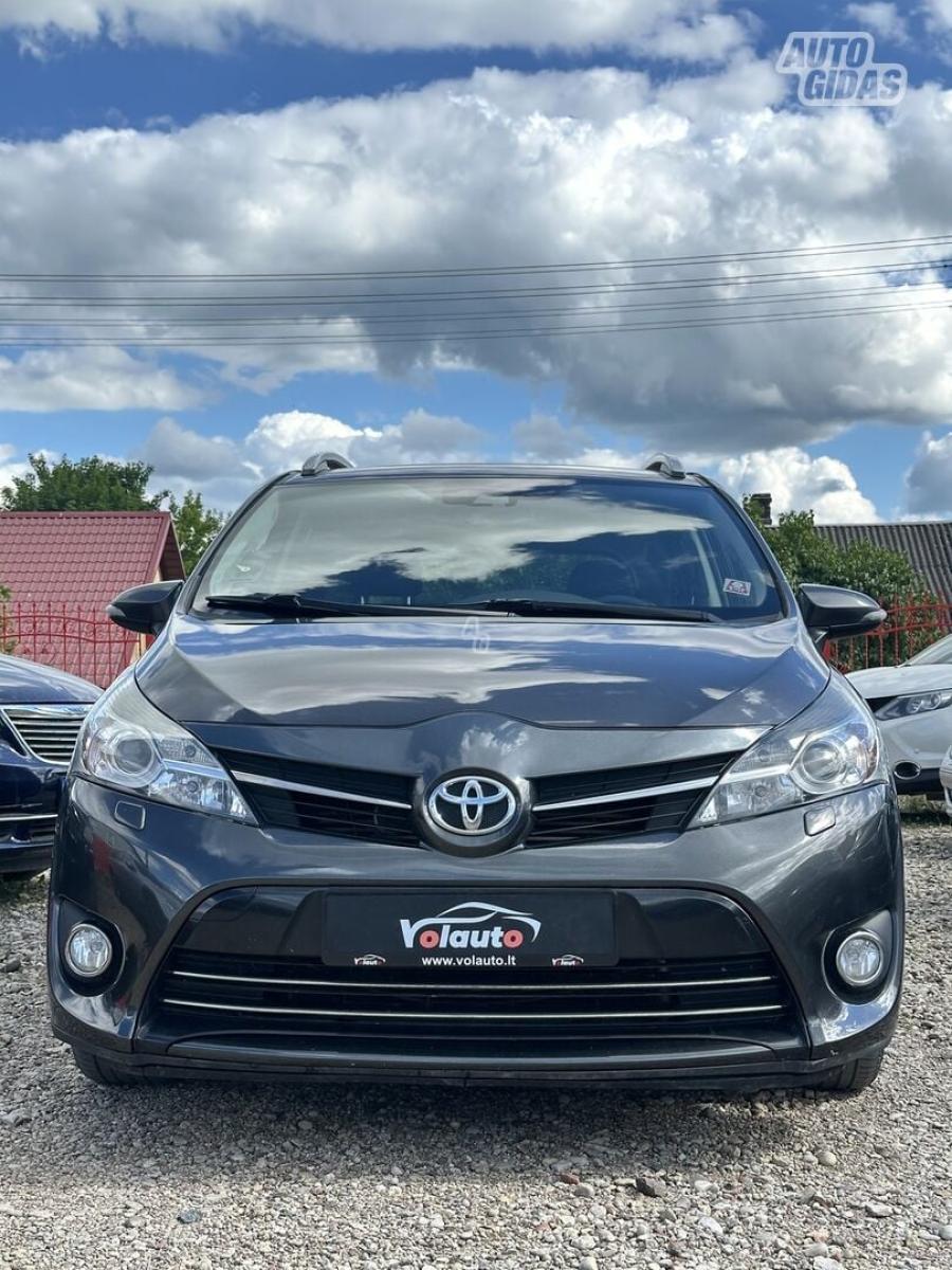 Toyota Verso 2016 in Pabrade, with an engine capacity of 1.60 L and mileage of 267 thousand km for 6800 €, photo 3 on AUTOMOTO.COM.LV