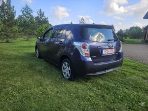 Violets Toyota Verso 2015 Viļņa, ar dzinēja tilpumu 1.60 L un nobraukumu 271 tūkst. km par 4900 €, foto 8 vietnē AUTOMOTO.COM.LV